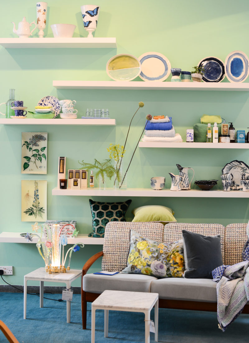 5 Minutes on Fashion with Tricia Guild - Notes From A Stylist